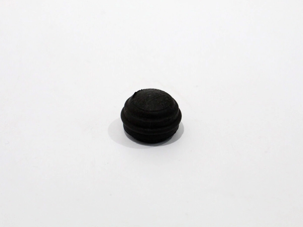 Dust cap 211611483 for Volkswagen Polo 6R