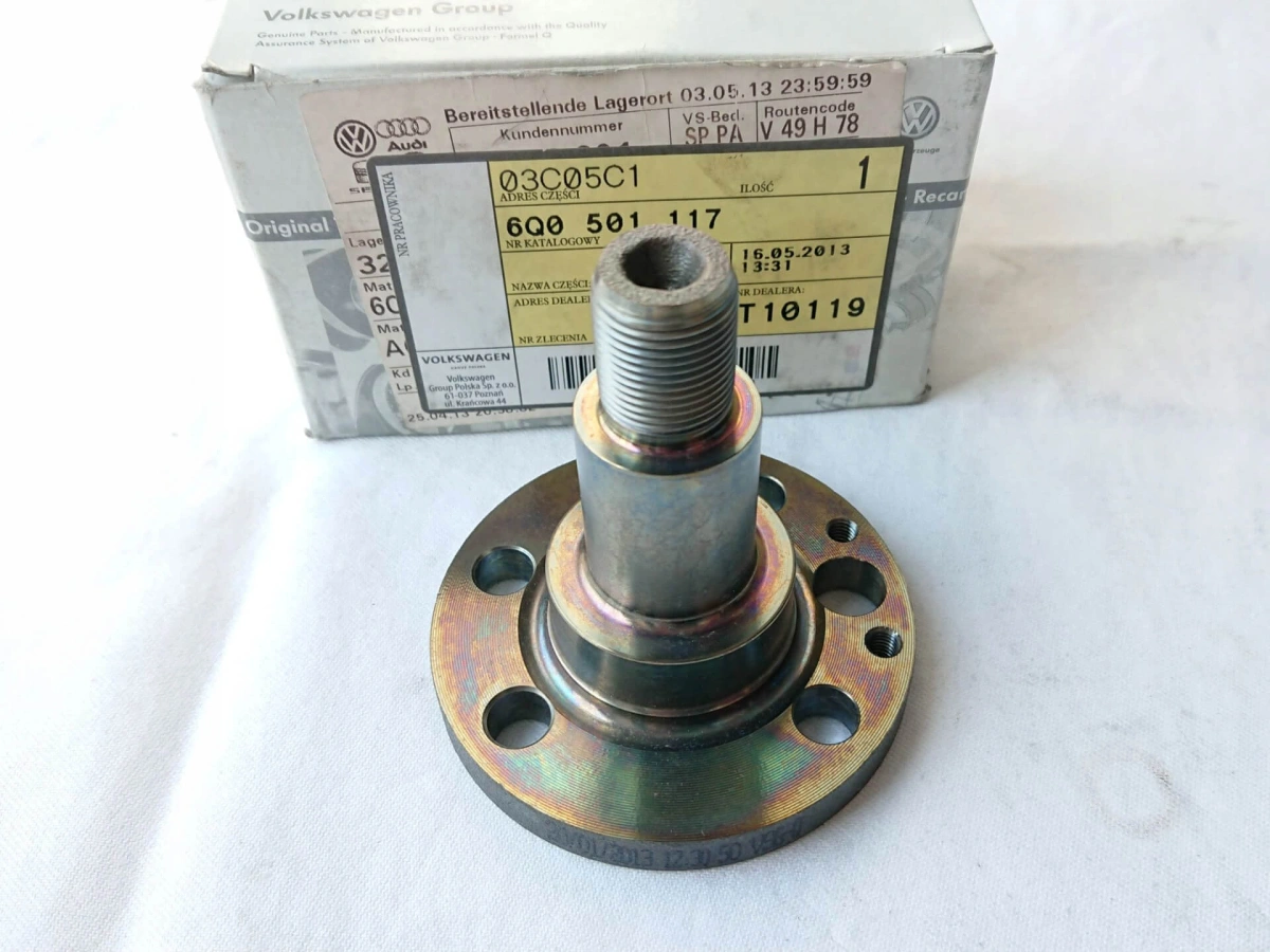 Stub axle 6Q0501117
